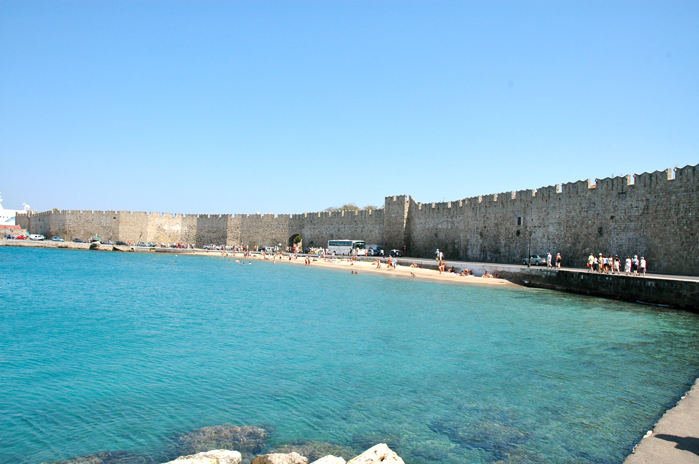 O Colosso de Rodes e a Rua dos Cavaleiros - Um Pouquinho de Cada Lugar